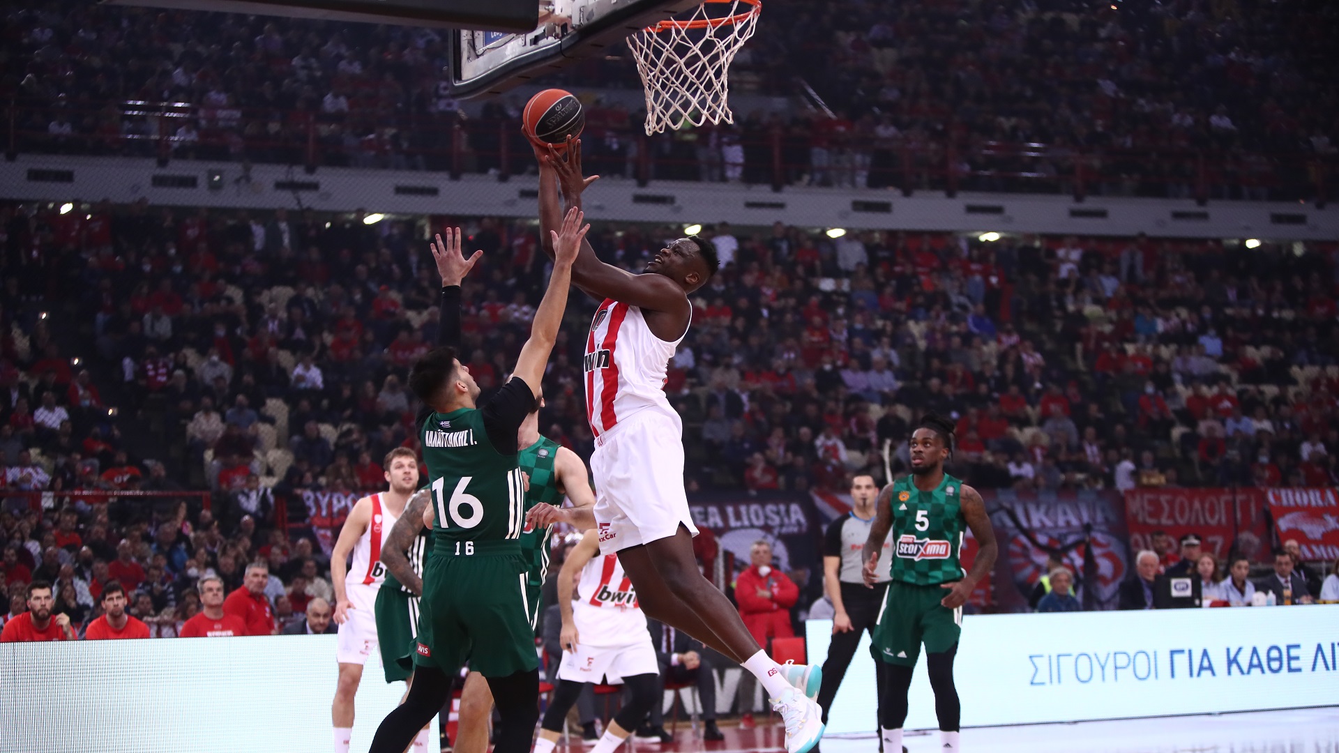 The first derby goes to the ‘red & whites’! - Olympiacos BC