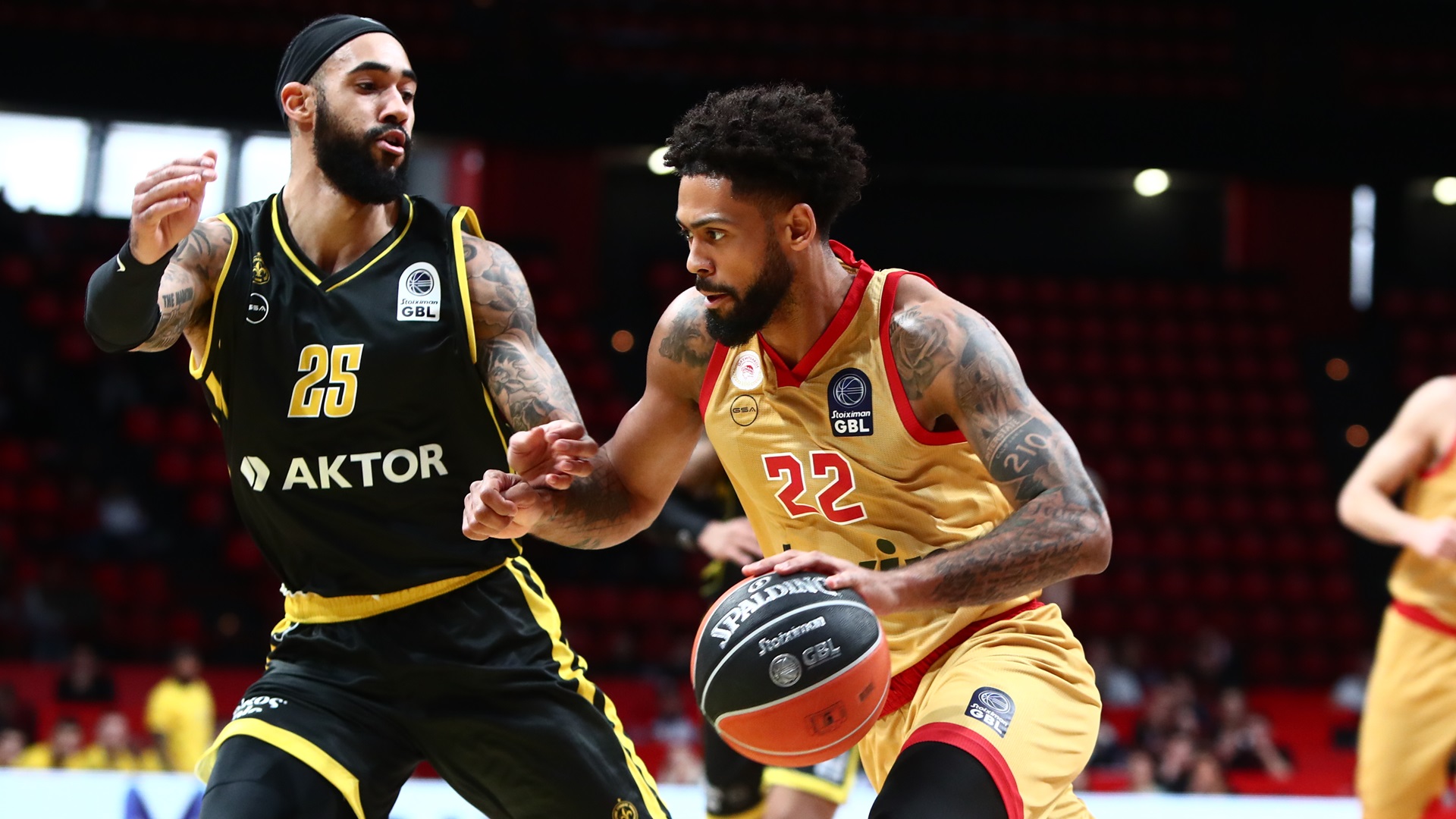 100+ points and a win vs Maroussi - Olympiacos BC