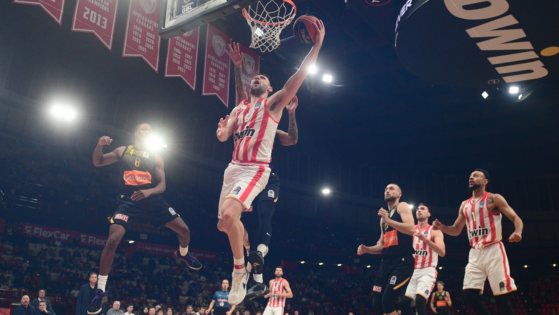 Beat both AEK and injuries - Olympiacos BC